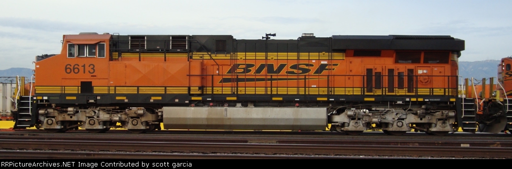 BNSF 6613
